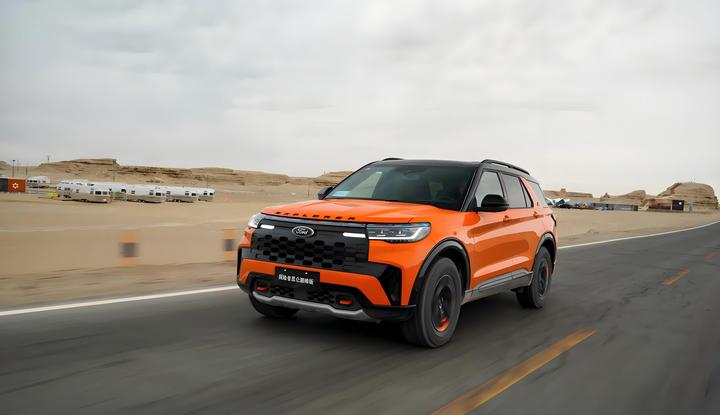 30万纵置后驱，2.3T+10AT，24款福特探险者该怎么选 - 知乎