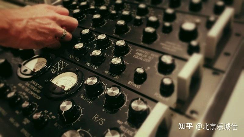 Gyraf Audio GYRATEC G9 –麦克风前置放大器 - 知乎