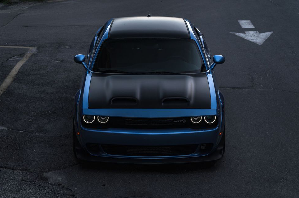 美媒R&T推荐的10款V8动力汽车 欧美占9款 - 知乎