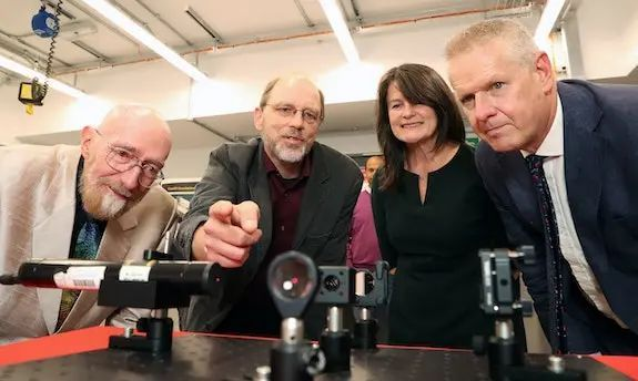 回顾光学相关的诺奖，寻找THORLABS的印记 - 知乎