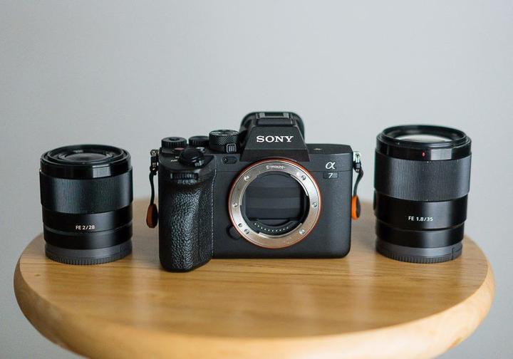 2024 年索尼 a7m4（A7 IV）的最佳镜头（2024年11月更新） - 知乎