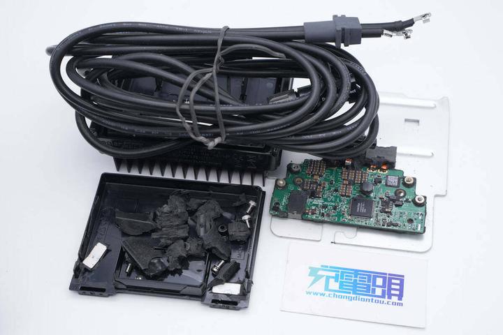 拆解报告：SolarEdge 700W太阳能电池功率优化器 - 知乎