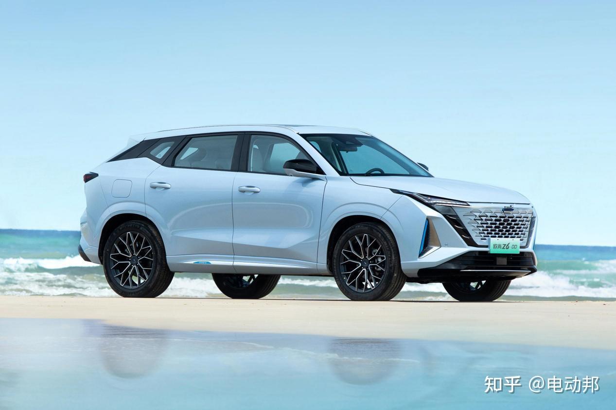 油耗低至3.8L/最大续航1200km+，欧尚Z6 iDD是新能源领域最优解 - 知乎