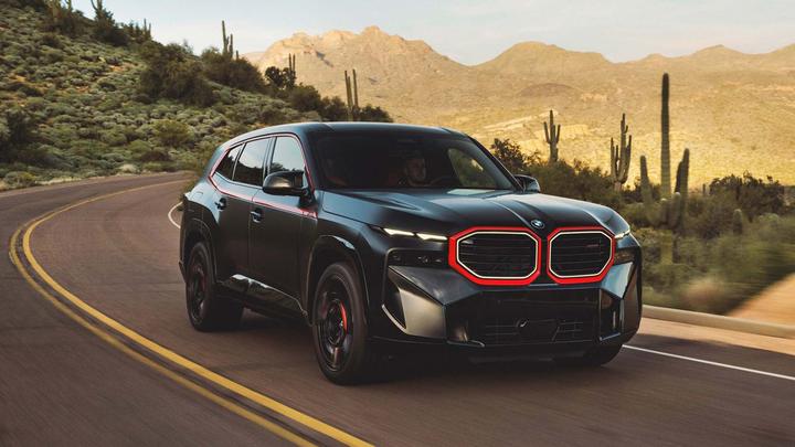 这宝马竟要285万！红标4.4T超强插混 堪称品牌最强SUV？ - 知乎