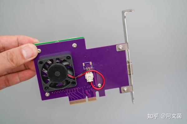 组装一台高性能8盘位NAS 使用ITX主板，万由810机箱。 - 知乎