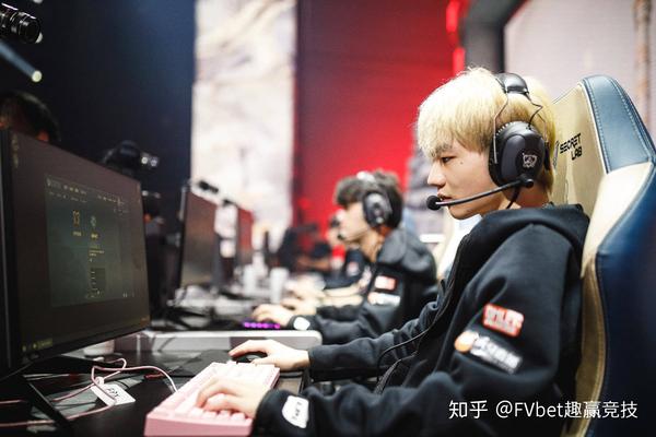 【趣赢竞技FV】世界冠军辅助FPX.Crisp刘青松个人成长的故事 - 知乎