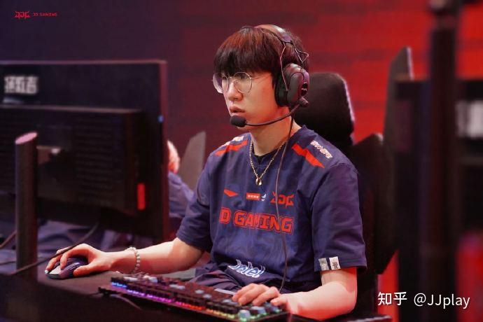 JJPLAY电竞报：JDG 2-0横扫iG，上单对决369赛恩完全压制YKKM绝活武器 - 知乎