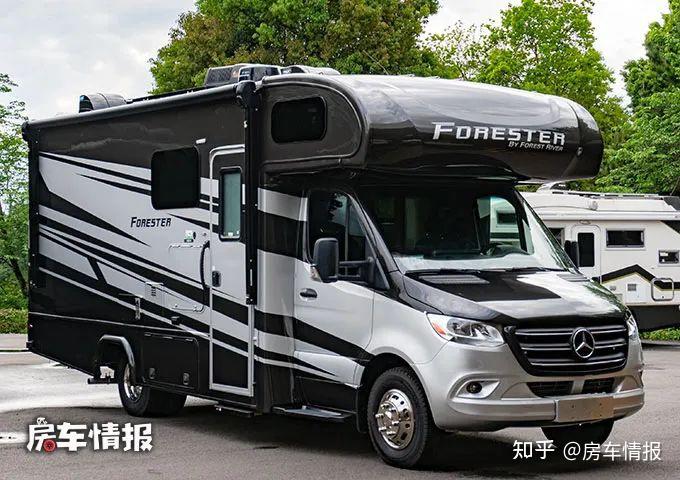 新款奔驰房车来了，3.0T+7AT动力足，空间超大两室一厅住着太爽了 - 知乎