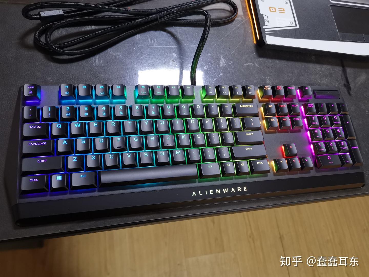 外星人新老旗舰键盘aw510k和aw768外观对比 - 知乎