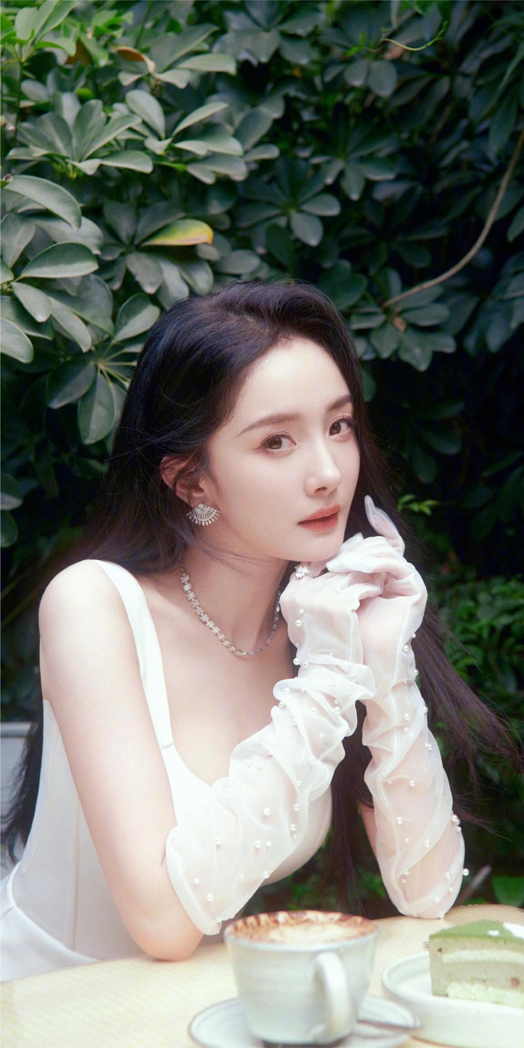 杨幂壁纸高清无水印~ - 知乎