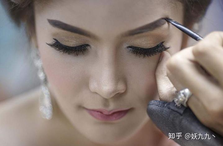 泰国人妖和变性人的区别是什么？ 知乎