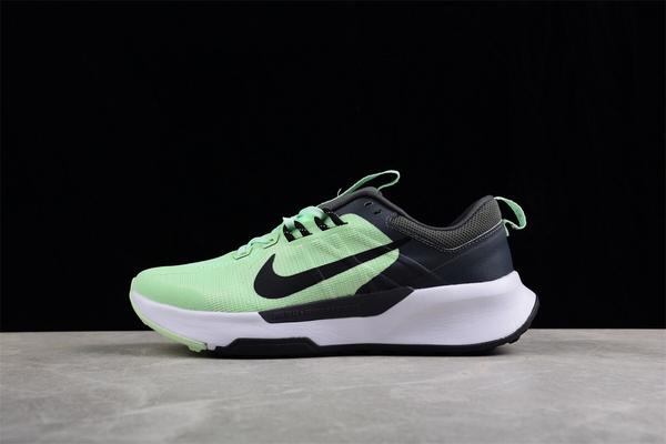 耐克飞线越野 Nike Juniper Trail 2 Nature Flywire 跑步鞋 - 知乎