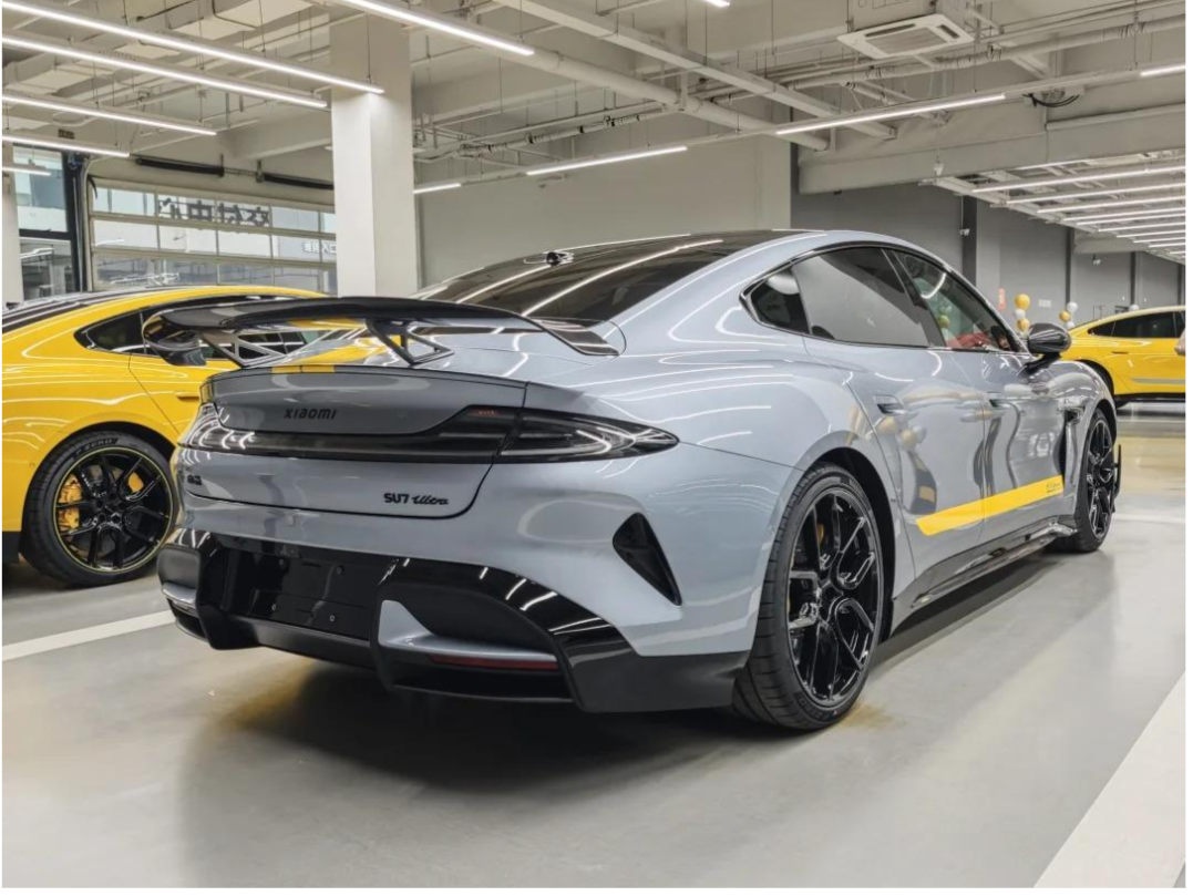 小米SU7的AEB实测：135km/h急刹停稳，主动安全有多强？ - 知乎