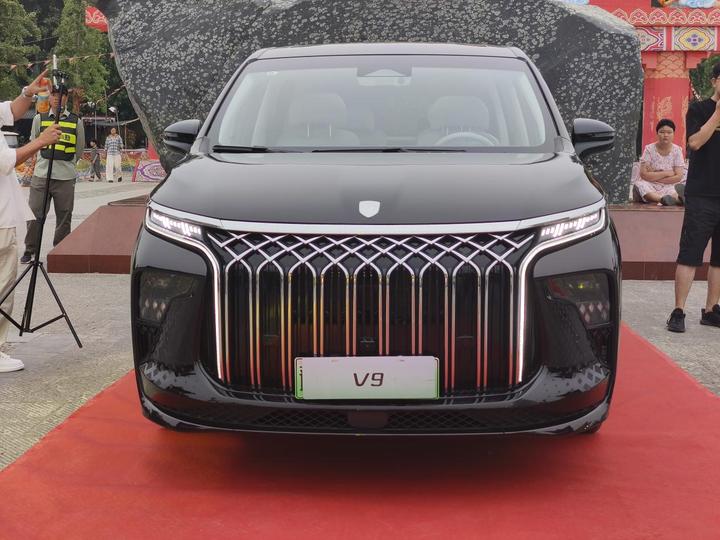 比GL8有气势，综合续航超1200Km，星海V9预售17.99万起 - 知乎