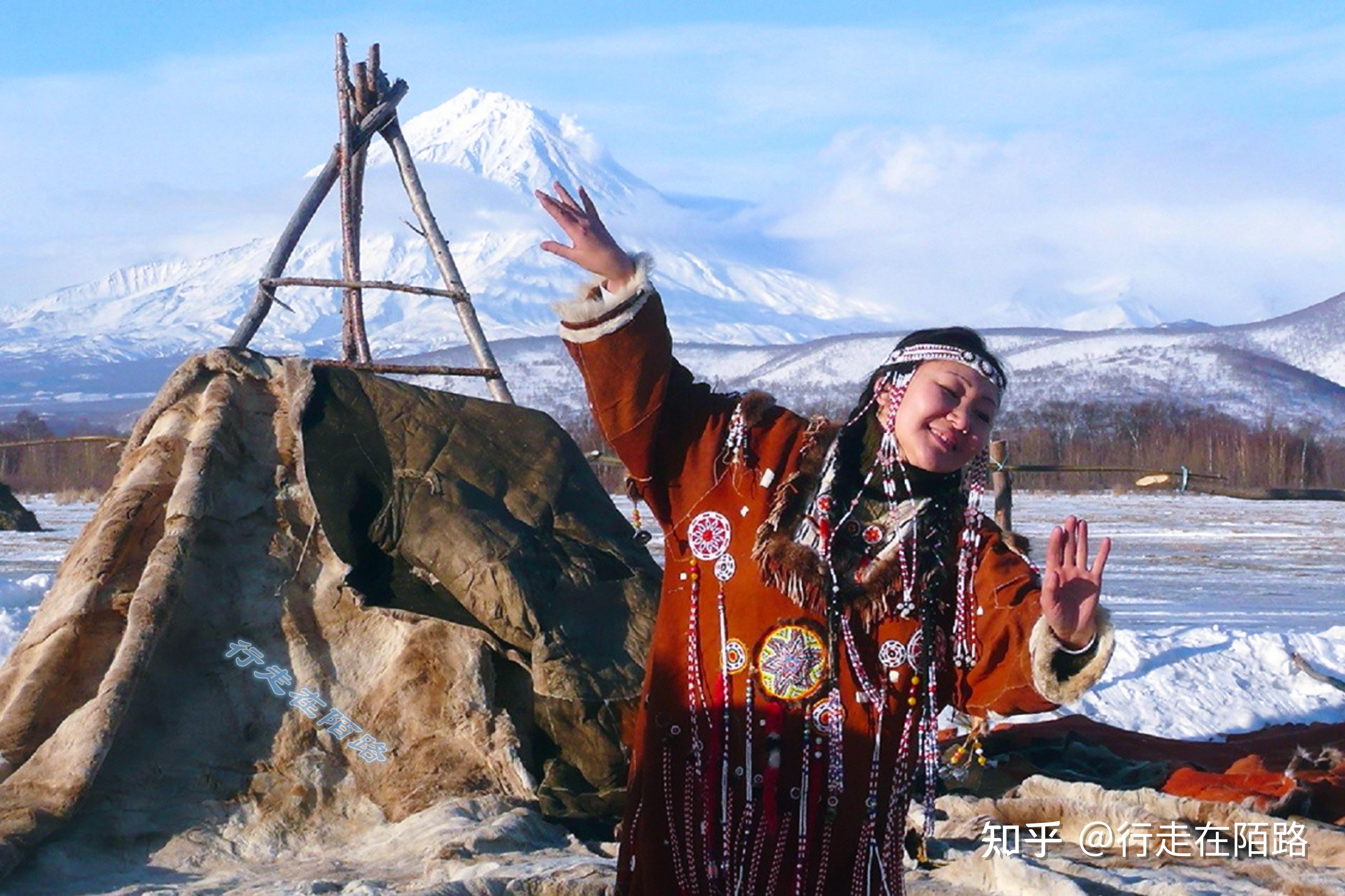 勘察加半岛：雪山顶上喷岩浆，山下村庄却在嫁女儿 - 知乎