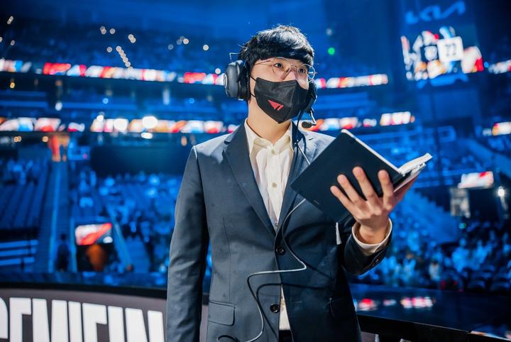 JJPLAY电竞报：T1 Bengi发布视频回应新教练：Tom能诚实指出我的过失 - 知乎