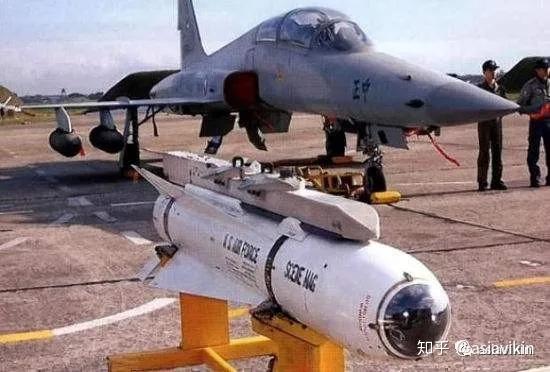 少有人关心的内情，AGM-65“小牛”系列空地导弹 - 知乎