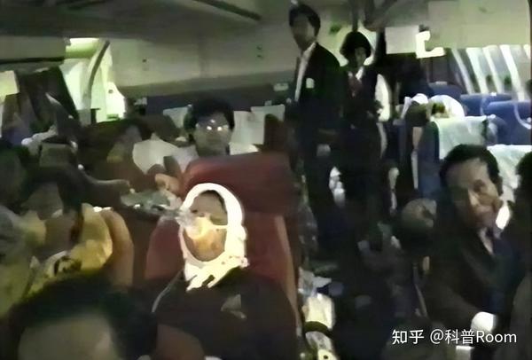 1993年，东航583空中惊魂，机长请求迫降美军事基地，结果如何？ - 知乎