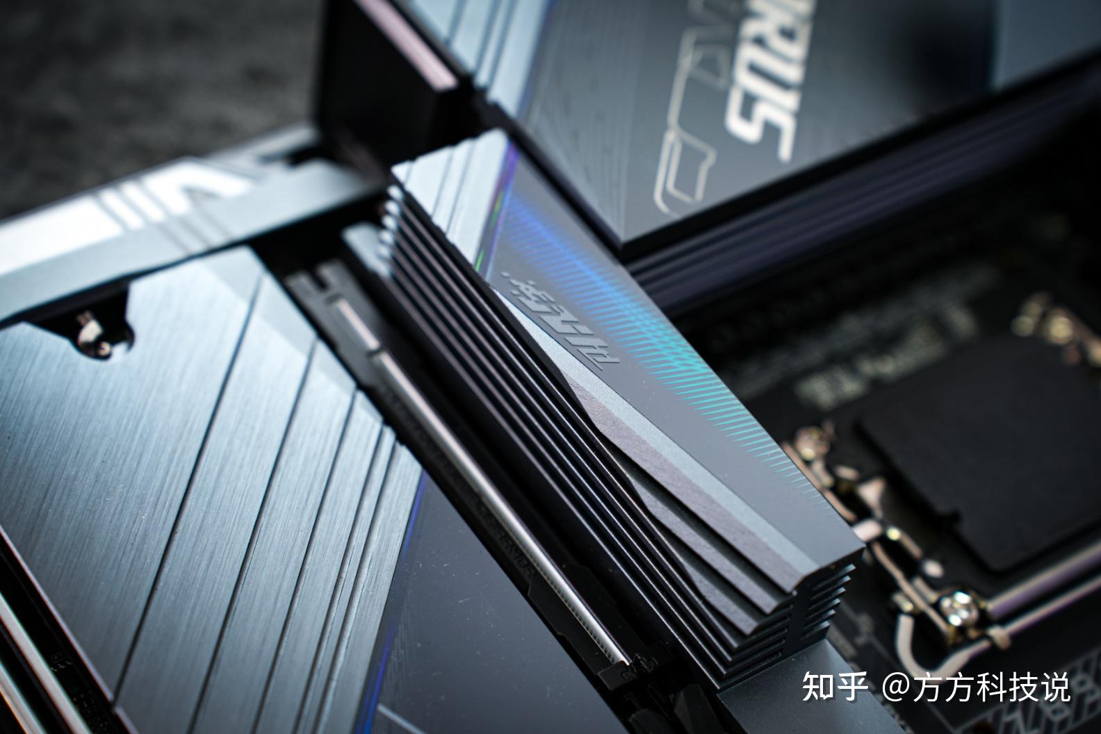 名不虚传！新一代“超级雕”——技嘉Z890 AORUS MASTER主板上手实测 - 知乎