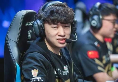 微博知名爆料人：RNG多渠道追求新上单，小虎回中路，不续约Cryin - 知乎