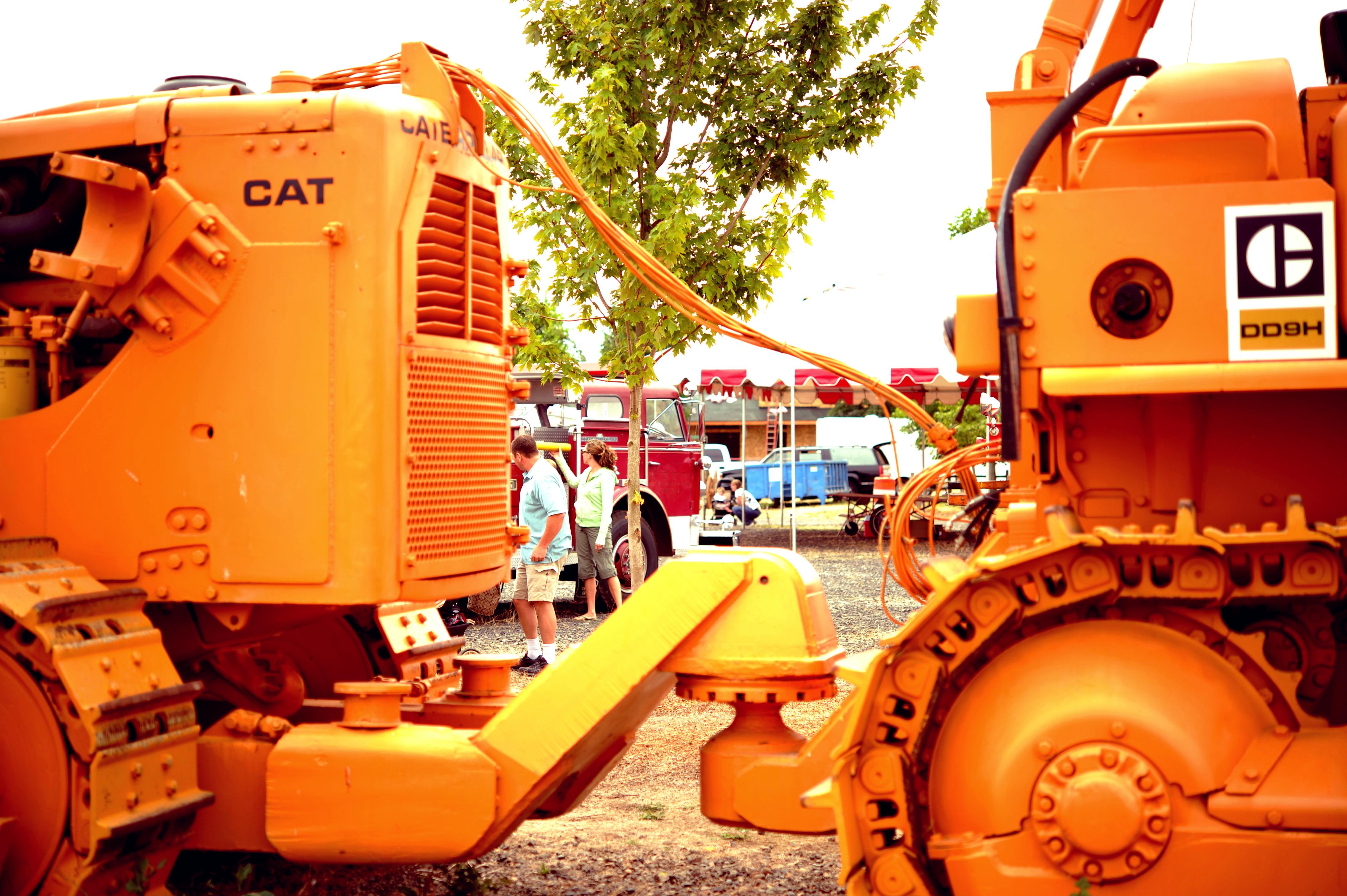 【科普】能支持前后重联运行的推土机，你见过吗？——美国卡特彼勒公司制DD9G型和DD9H型履带式推土机 - 知乎