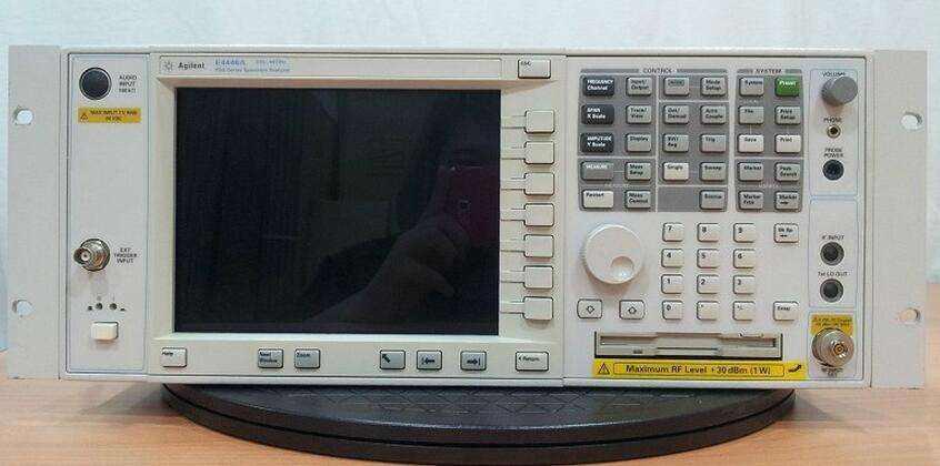 Agilent安捷伦E4440A频谱分析仪 - 知乎