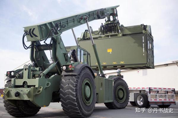 卡尔玛RT240集装箱处理机，美军重要的后勤保障车辆 - 知乎