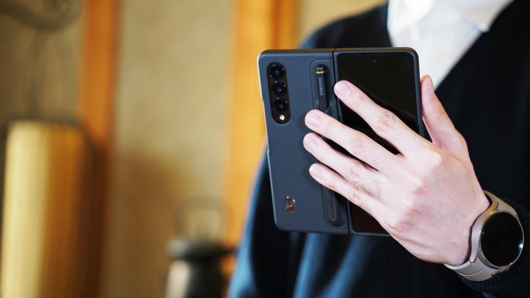 源于高端，胜于高端 一文解读三星W23 | W23 Flip为何有精英用户拥趸 - 知乎