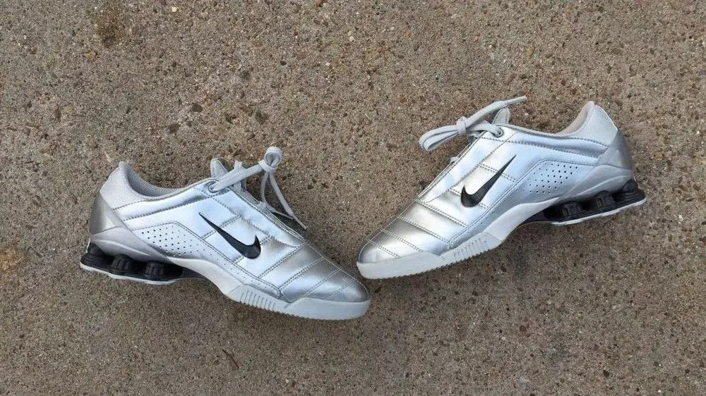 16年磨一剑，NIKE SHOX科技强在哪？ - 知乎