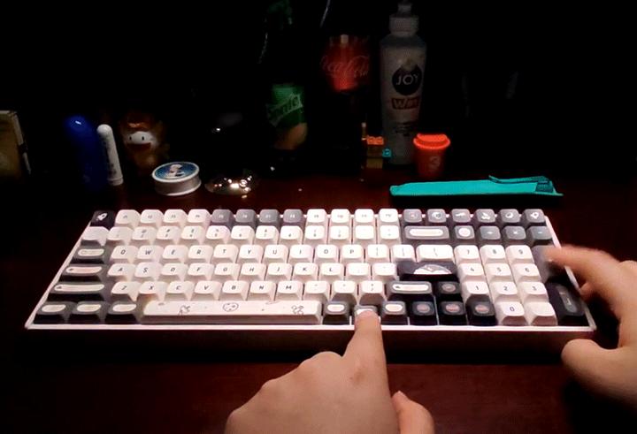 宇宙来啦！IQUNIX F97漫游指南 三模机械键盘 - 知乎