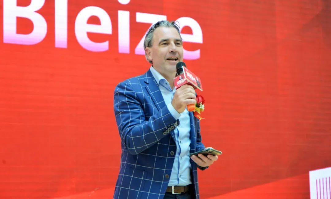 荷兰蔻帝“总裁签售”再度来袭，助力乌鲁木齐店开业盛典圆满成功 - 知乎