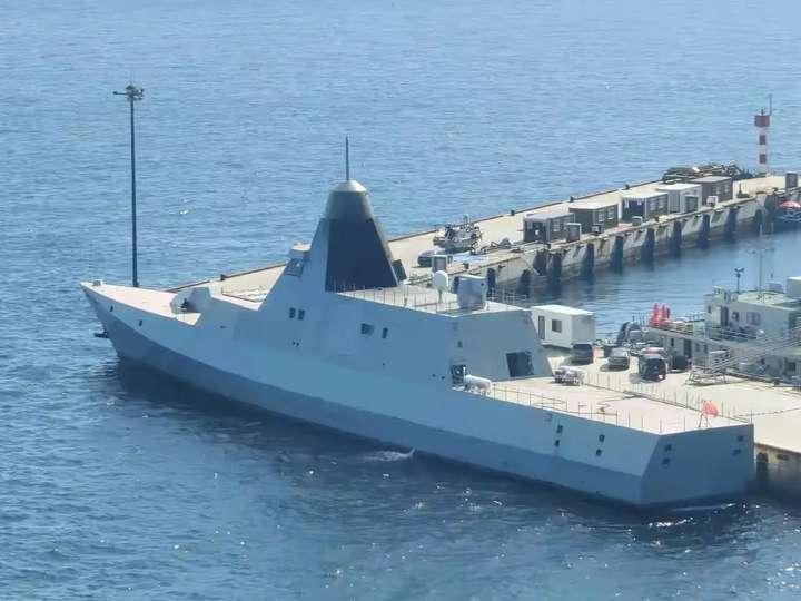 美媒猛夸中国055，称其是“超级驱逐舰”，全球最大火力最强！但055B更强 - 知乎