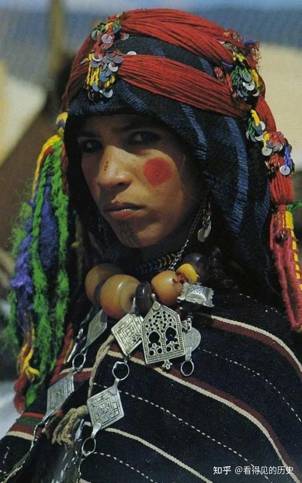 身穿民族服装的摩洛哥女性 别样的美丽 - 知乎