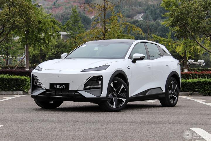 深蓝SL03i/S7i正式上市 售价17.89万元起 - 知乎