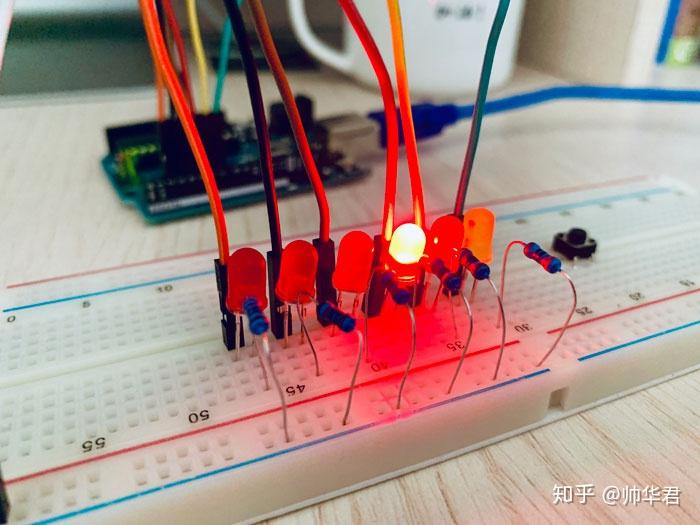 Arduino打造led流水灯 知乎 