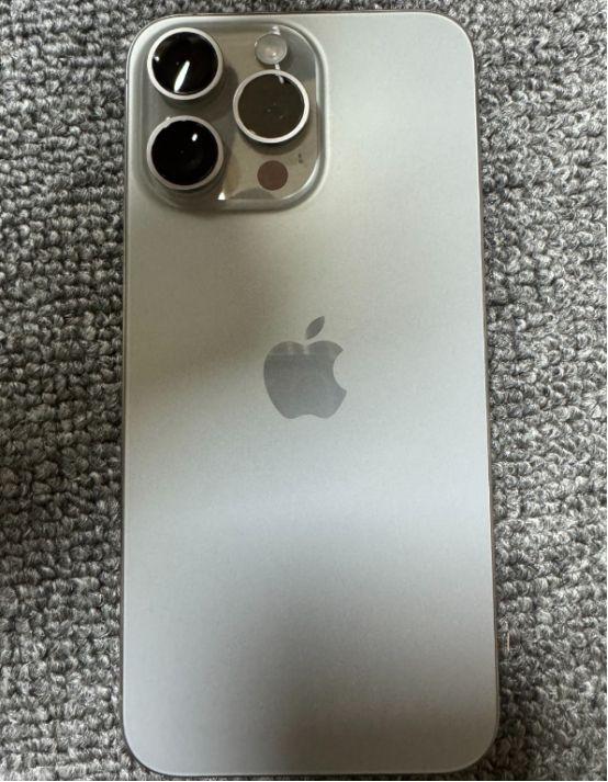 别只盯着Mate60Pro，粉丝买iPhone15Pro Max还不到8000块！ - 知乎