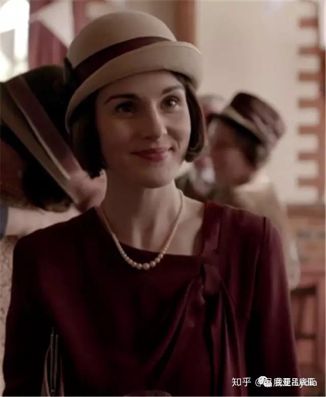 为什么《唐顿庄园》里的Lady Mary越看越好看？ - 知乎