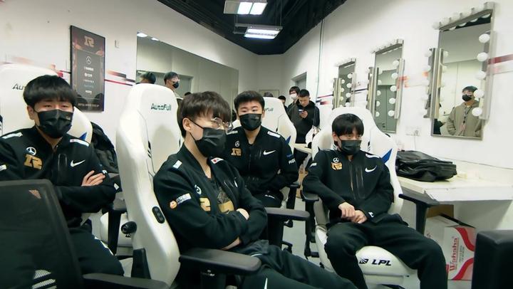 RNG拒绝换头像，疑似与官方作对，16支战队整齐划一，LRL独树一帜 - 知乎