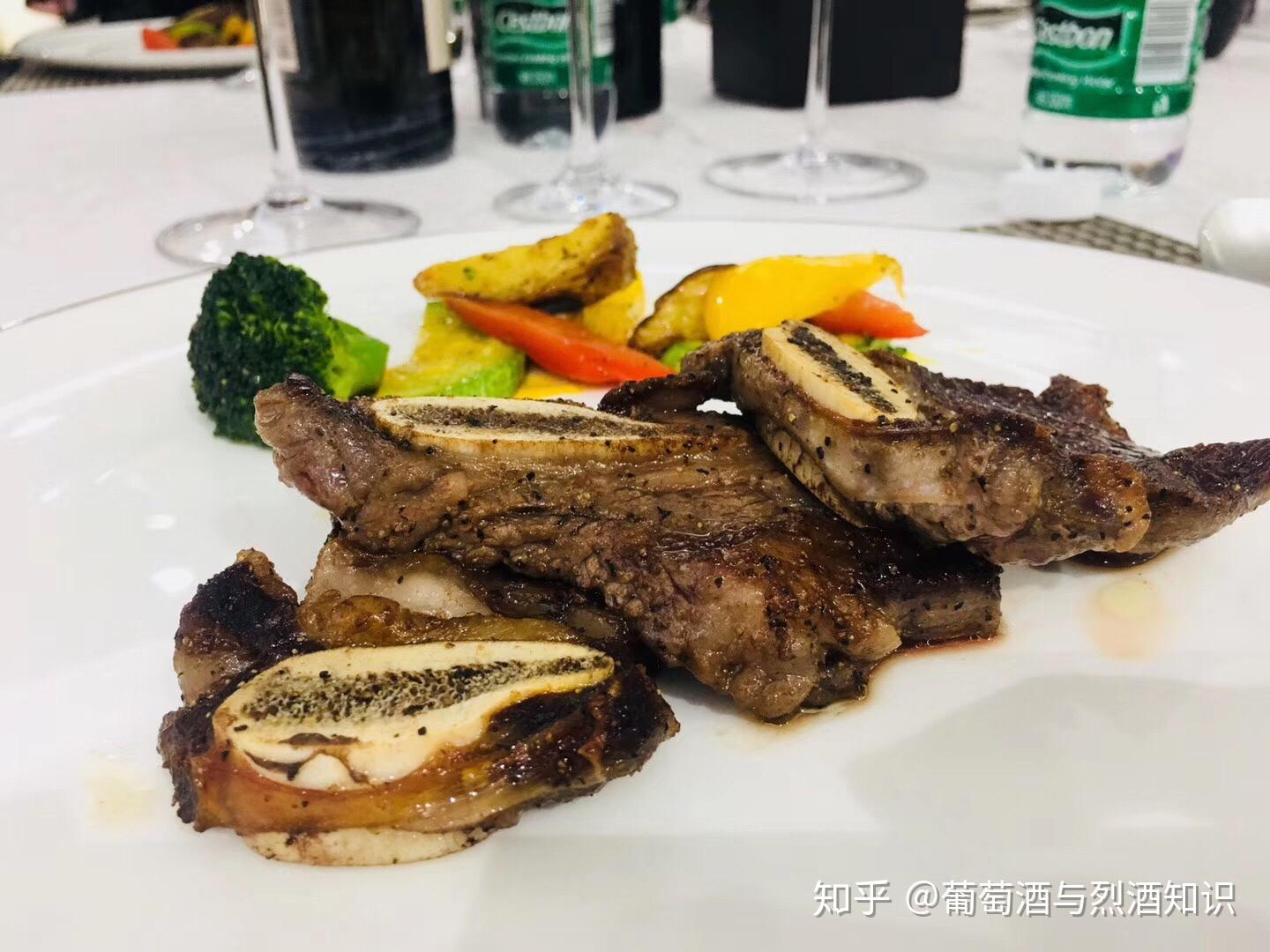 美食与美酒搭配的要点 - 知乎