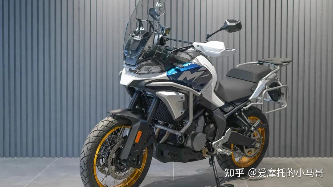 春风700MT的广告语：换汤不换药 - 知乎