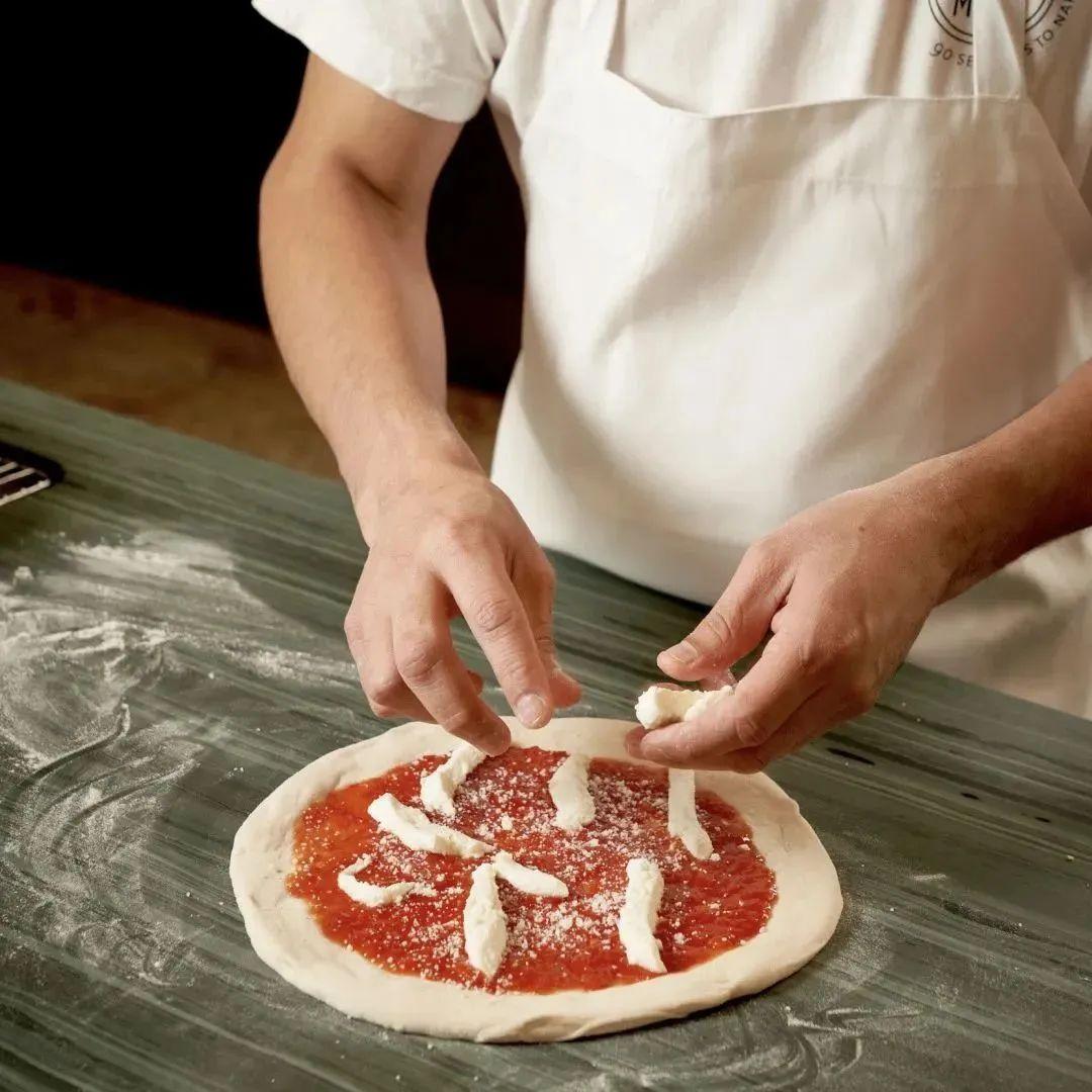 AVPN（Associazione Verace Pizza Napoletana 正宗那不勒斯披萨协会）真正那不勒斯披萨的特点 - 知乎