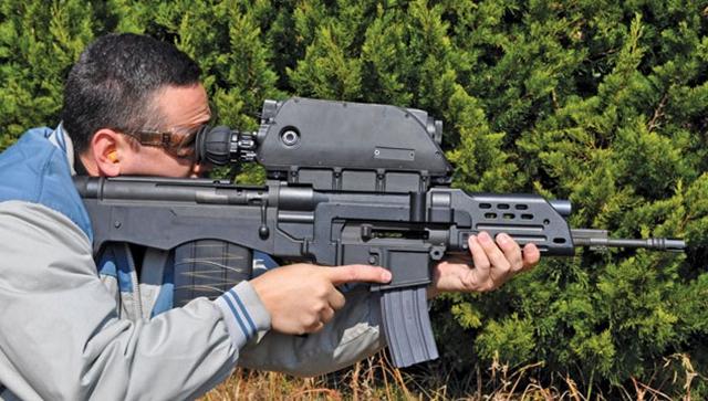 人类历史上第一款服役的多功能步枪，电池会自爆的韩国K11步枪 - 知乎