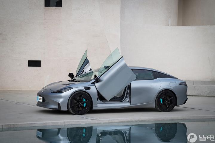Hyper GT实拍！“旋翼门”+4s破百，剑指Model 3？ - 知乎