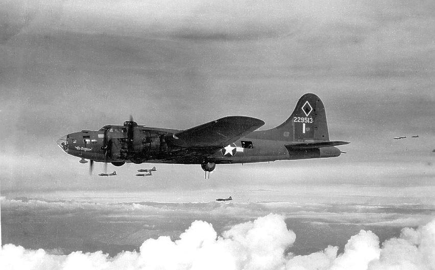 B-17轰炸机 / Boeing B-17 Flying Fortress（第一部分：概述、开发历程、设计和型号、技术规格）- 中英文维基百科 ...