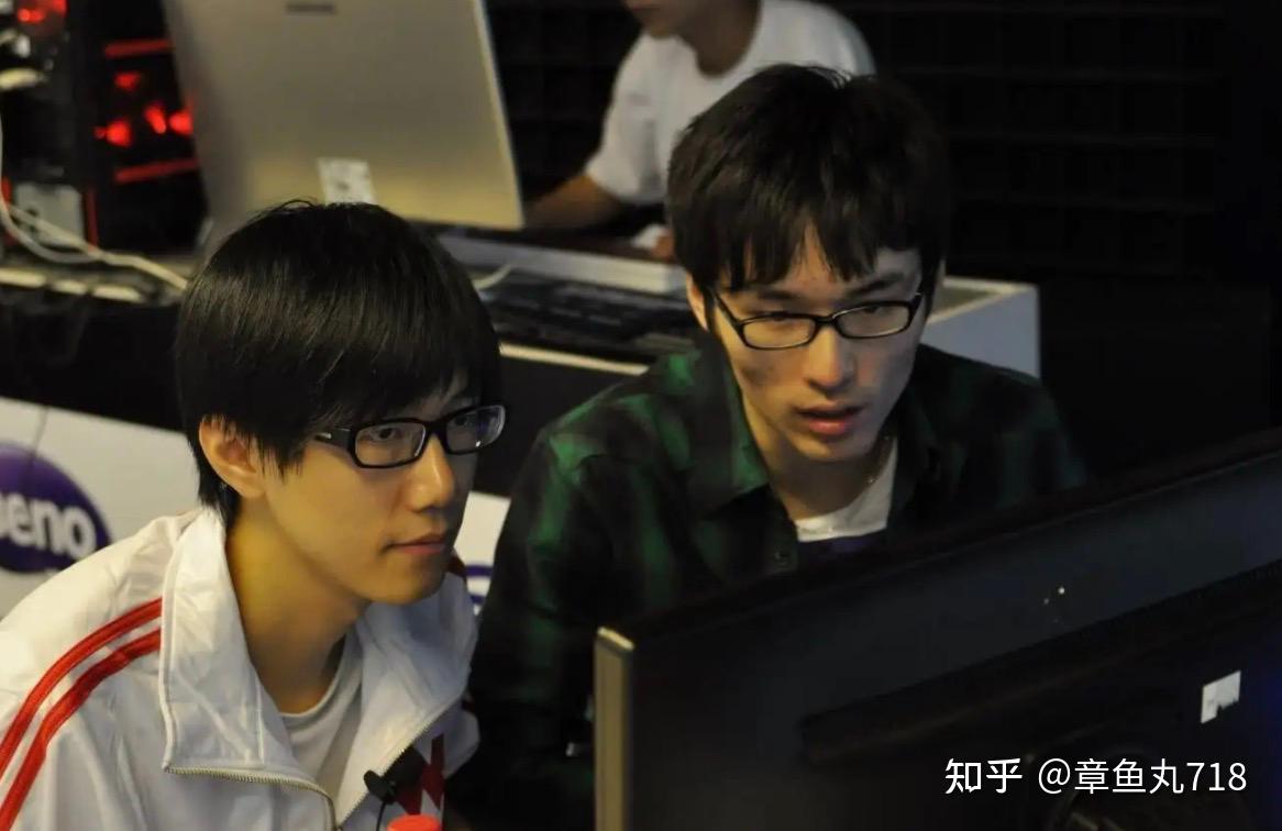 DOTA2：开创爹妈大战盛况的两位队长820和09为何都遭遇过网恋被骗 - 知乎