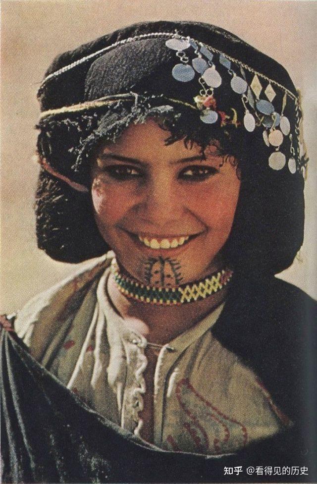身穿民族服装的摩洛哥女性 别样的美丽 - 知乎
