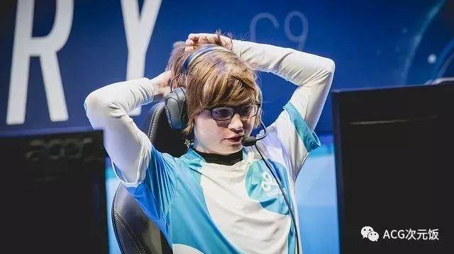 LOL：C9战队ADC又玩女装Cos 暗黑元素拉克丝究竟是美翻还是辣眼睛 - 知乎