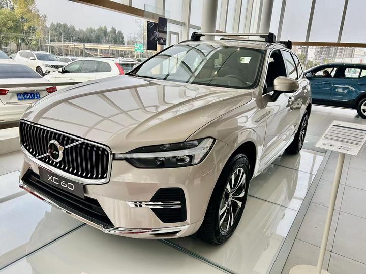 探店沃尔沃XC60：10W+的优惠给力，但仍有人纠结Q5L - 知乎