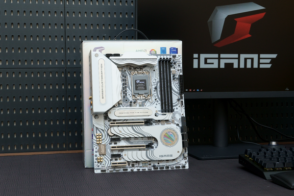 白色主题装机主板新选择 七彩虹iGame Z690D5 ULTRA V20装机分享 - 知乎