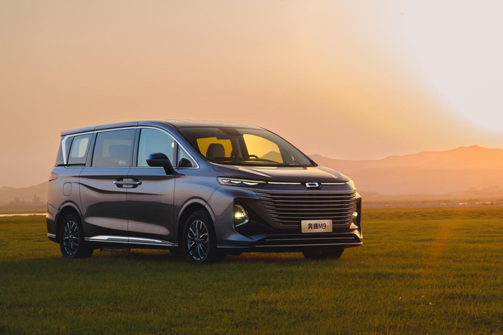 国货MPV与合资之间的对决，奔腾M9“硬刚”别克GL8，胜算几何？ - 知乎